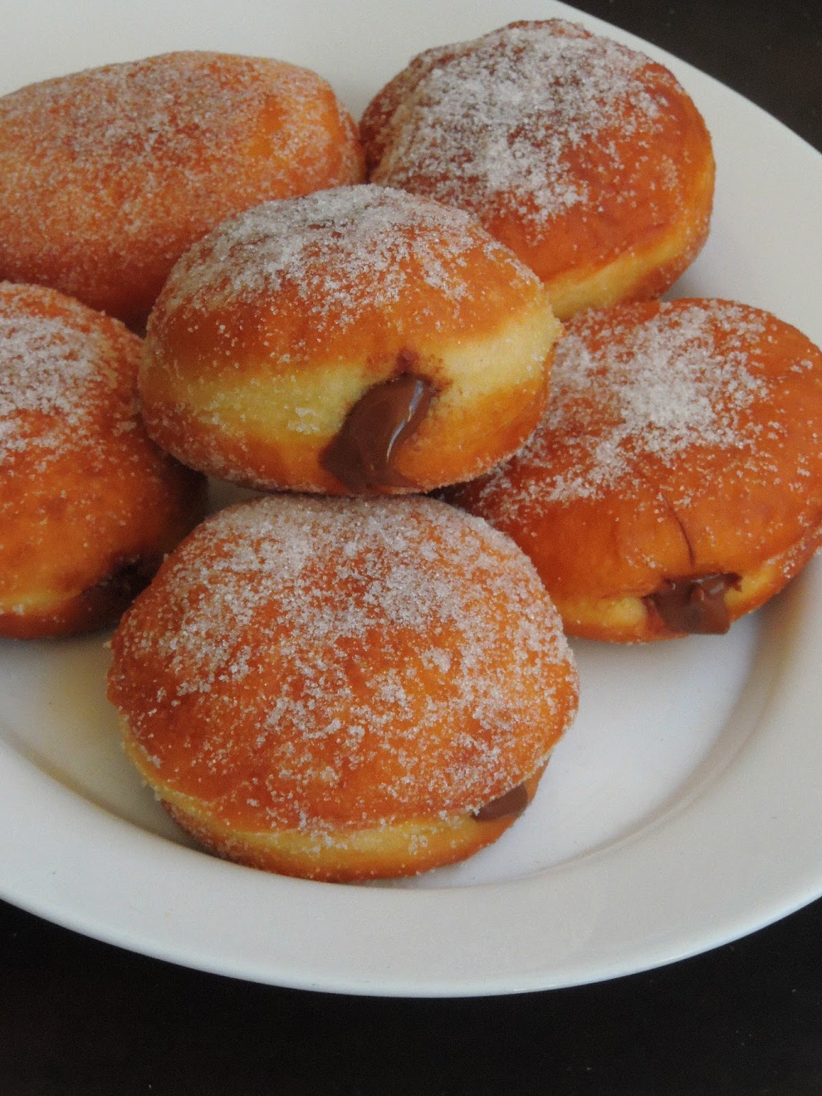 Priya's Versatile Recipes: Nutella Filled Donuts