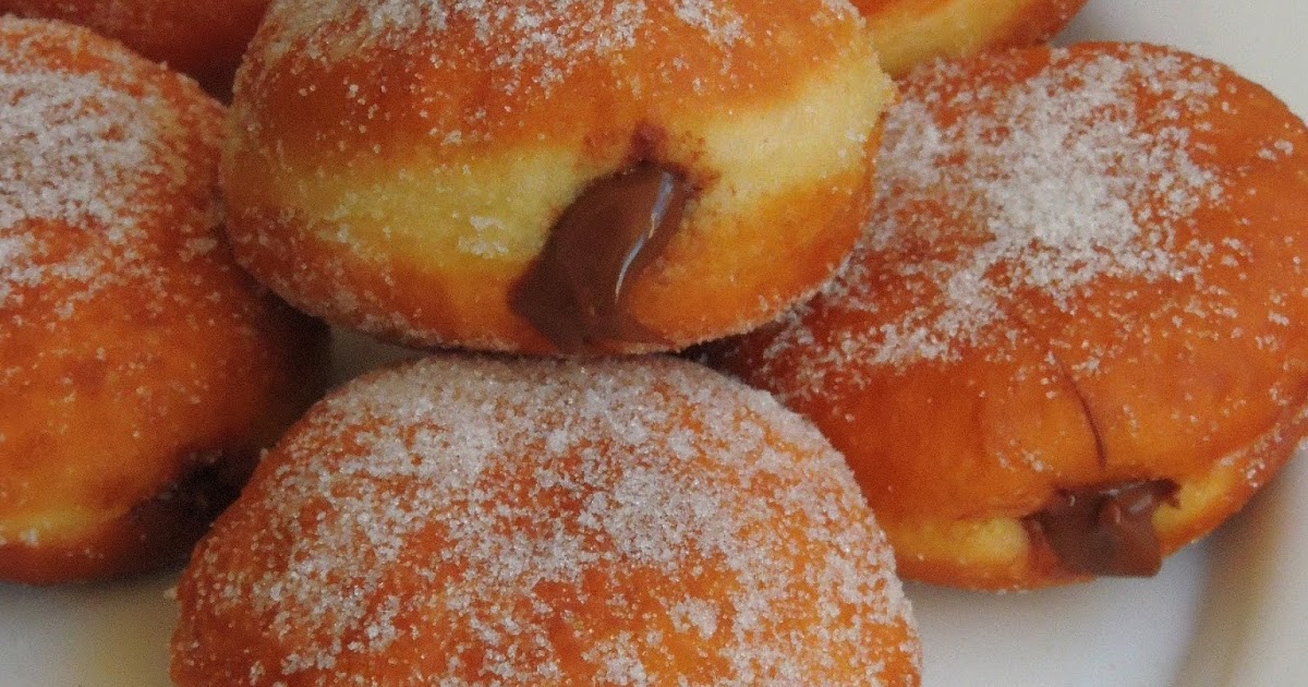 Priya's Versatile Recipes: Nutella Filled Donuts