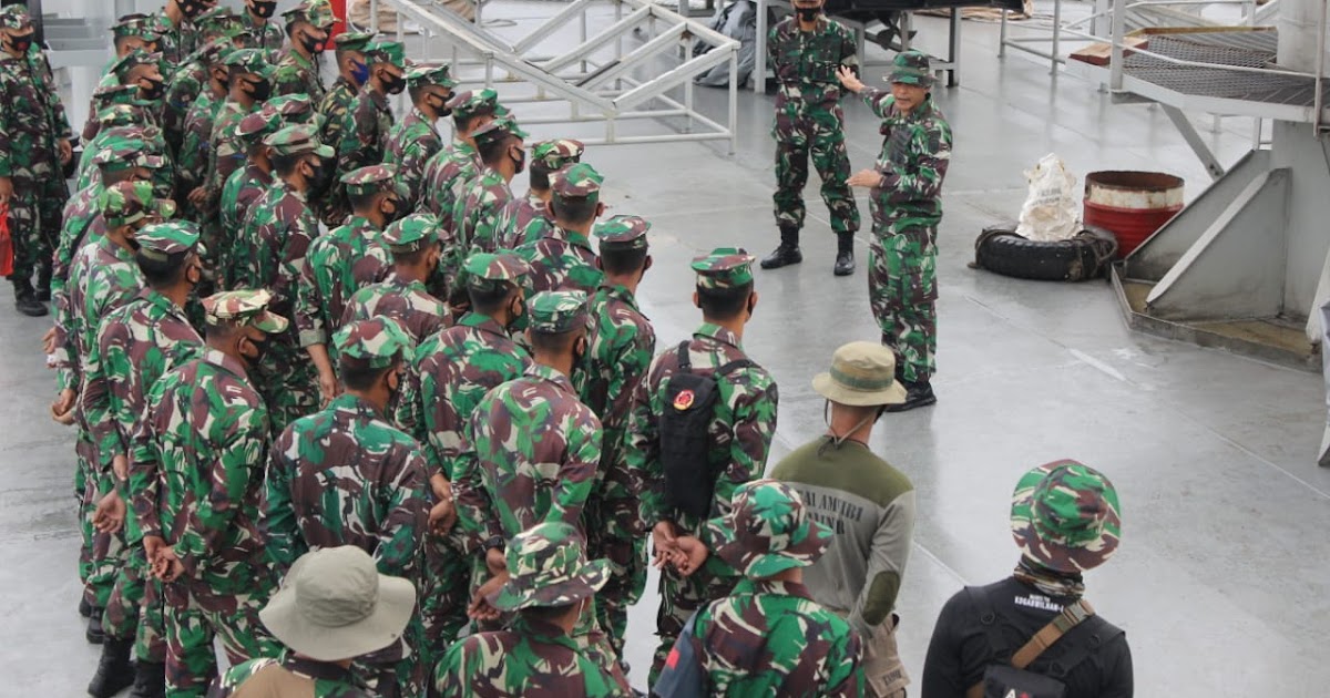 DEFENSE STUDIES: Tank Kavaleri 1 Marinir Dukung Latihan 2 Kapal LST ...