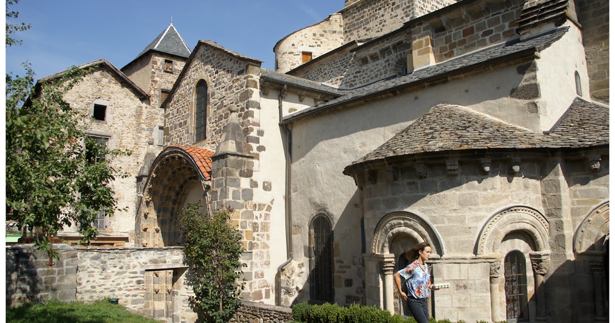 CERGIPONTIN: Les Absidioles - the apsidal Chapels