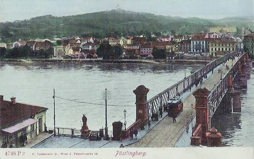 transpress nz: trams in Linz, Austria