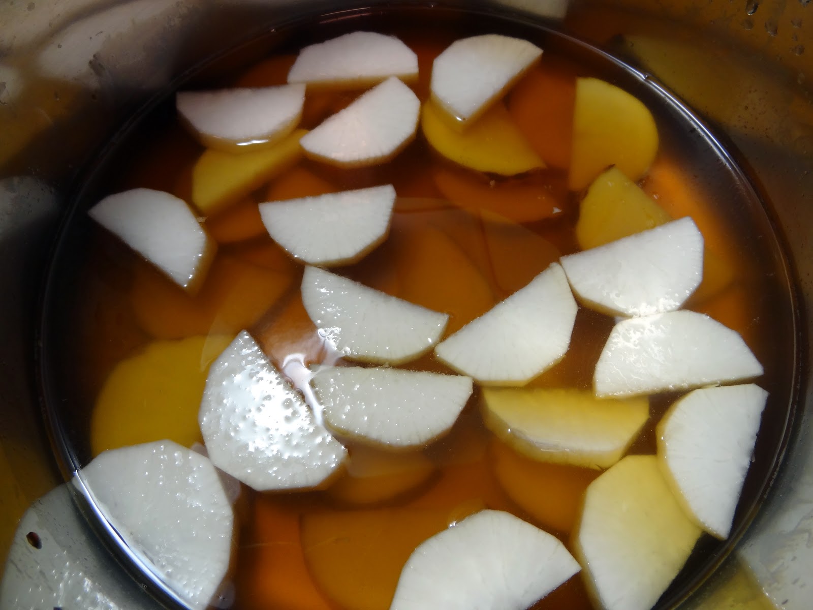 Miss Mochi's Adventures: Oden (おでん)