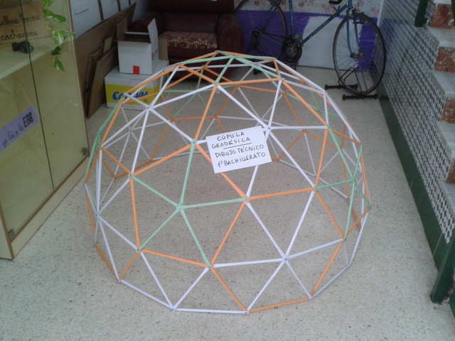 DIBUJO EN LÍNEA: CÚPULA GEODÉSICA