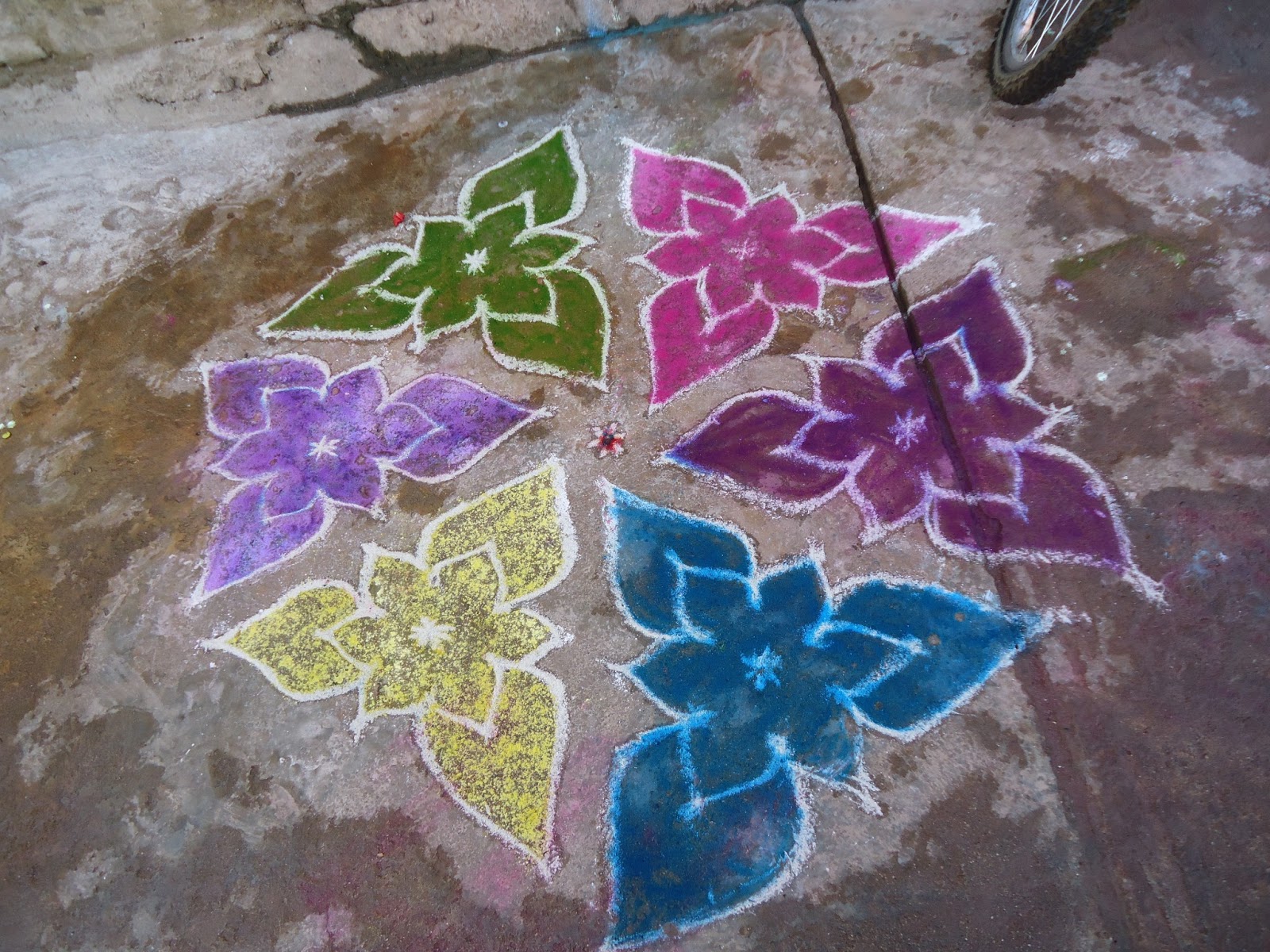 Beautiful Kolam and Painting: Dot Kolam
