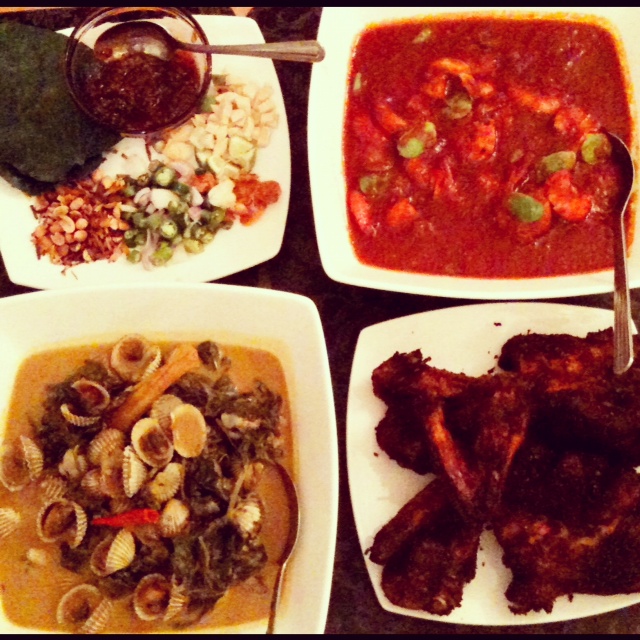 Gulai Kerang Daun Kaduk ~ As Life Goes On...