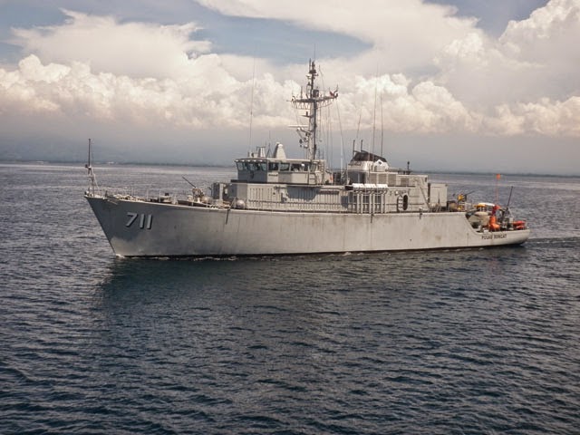 KRI Pulau Rengat 711 - Kapal Perang TNI Angkatan Laut