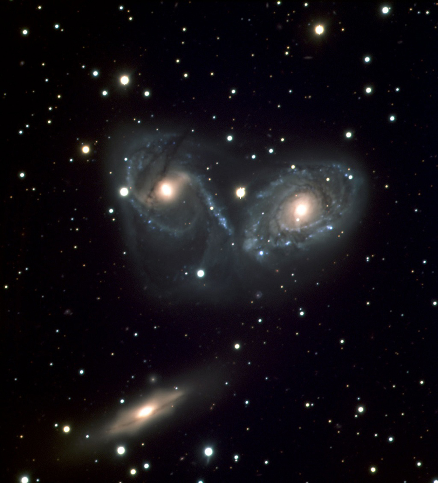 O Trio de Galáxias Em Interação NGC 6769-71 Em Pavo
