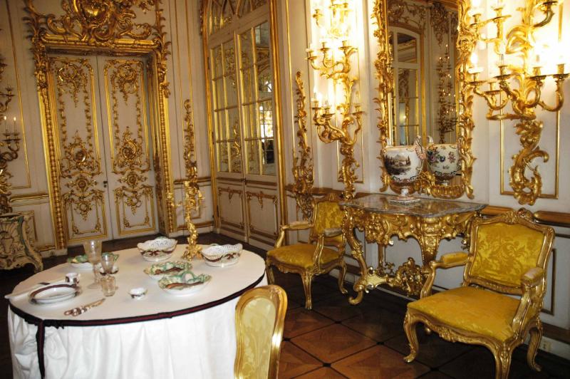 loveisspeed.......: Back to our roots...Rococo Style and Art is back ...