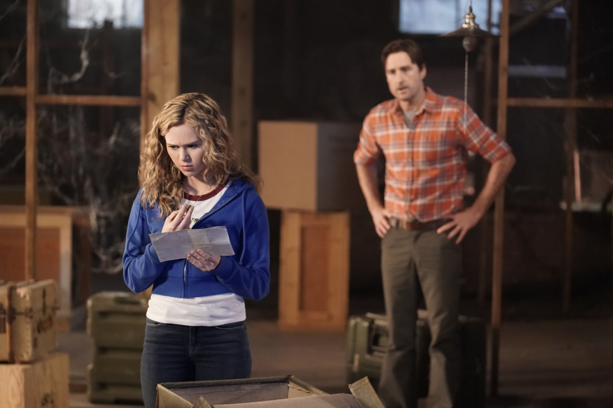 Stargirl - Pilot - Review: A Star(girl) Is Born