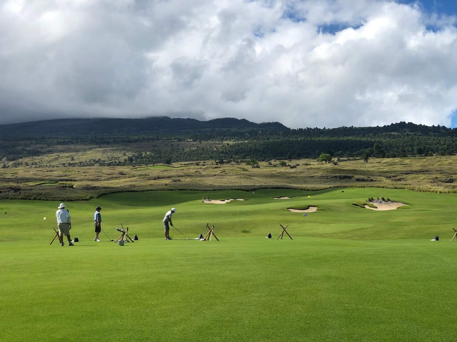 GREAT EATS HAWAII: NANEA GOLF CLUB