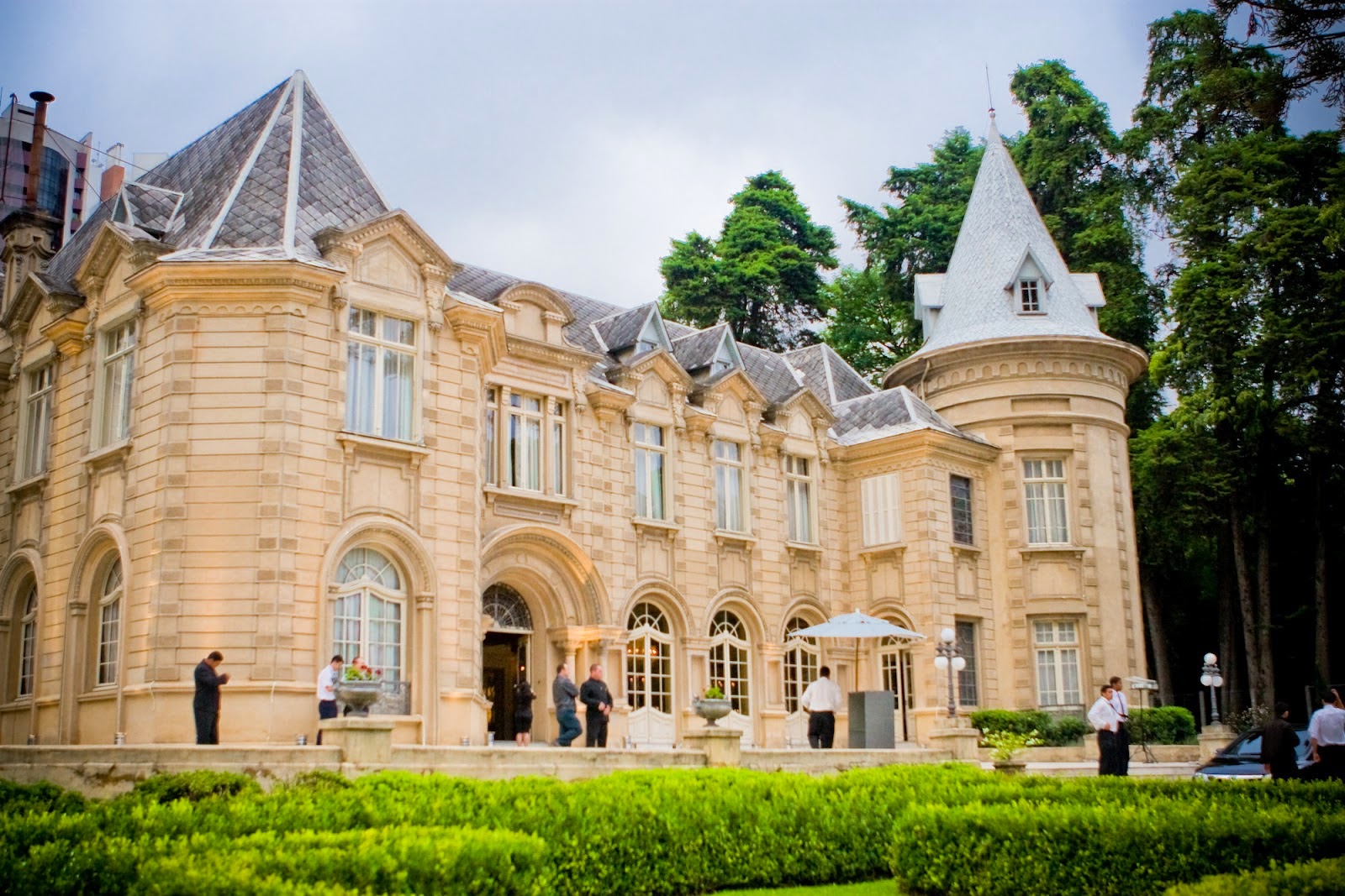 buildings for all of us: Batel castle, Curitiba, Brazil - Camila ...