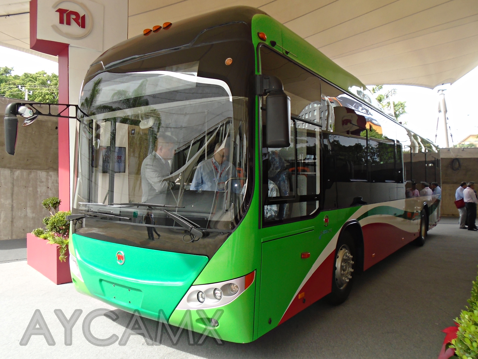 AYCAMX - Autobuses y Camiones México : Expo Transporte 2015 13. TRI