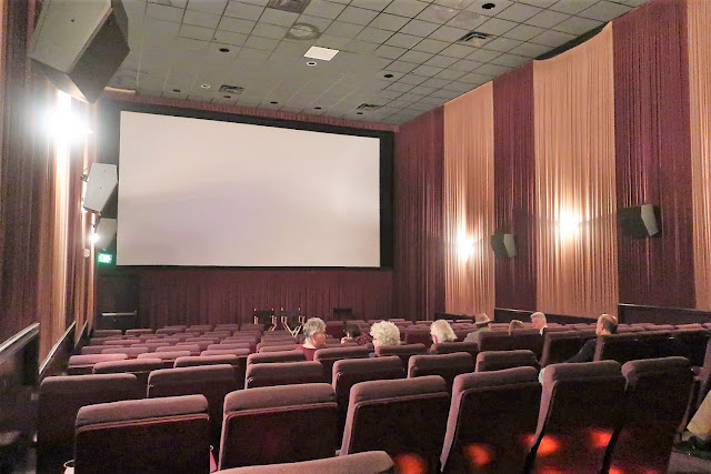 Los Angeles Theatres: Lumiere Music Hall