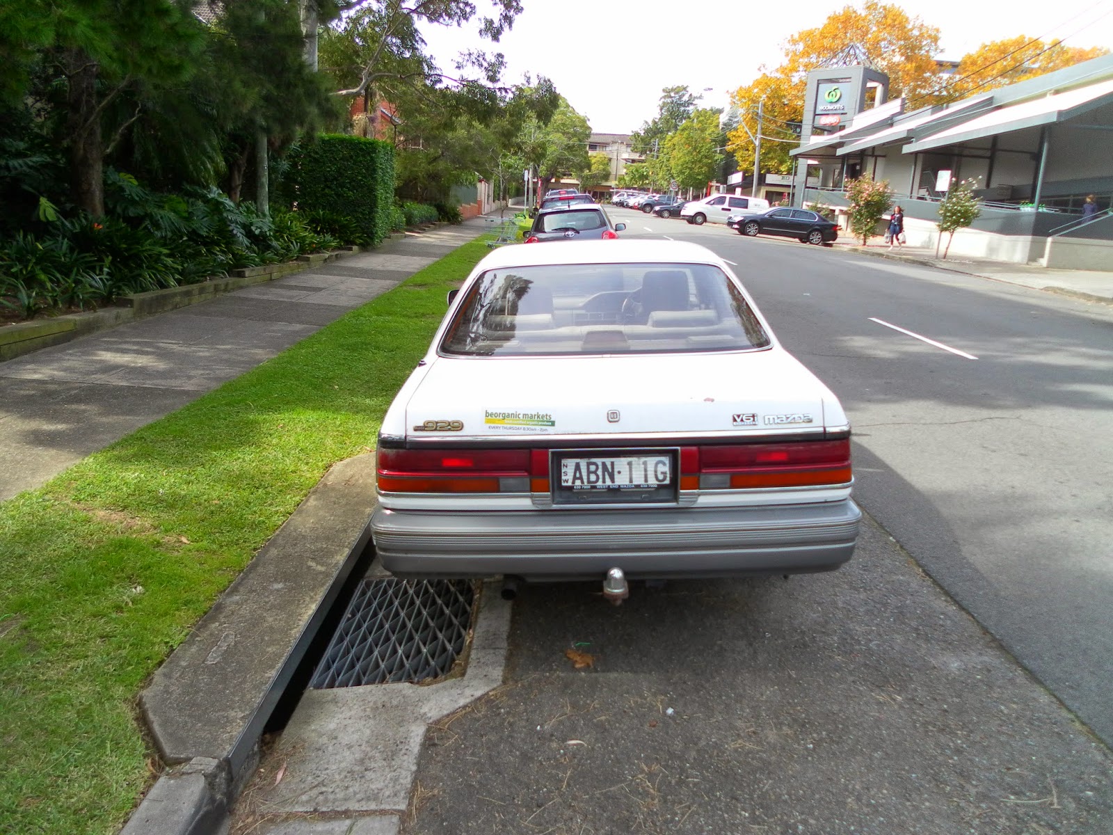 Aussie Old Parked Cars: 1990 Mazda HC 929 Hardtop 3.0 V6i DOHC