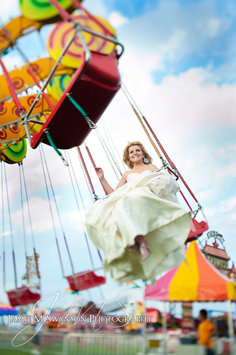 Bank of Flowers: County Fair Wedding Shoot