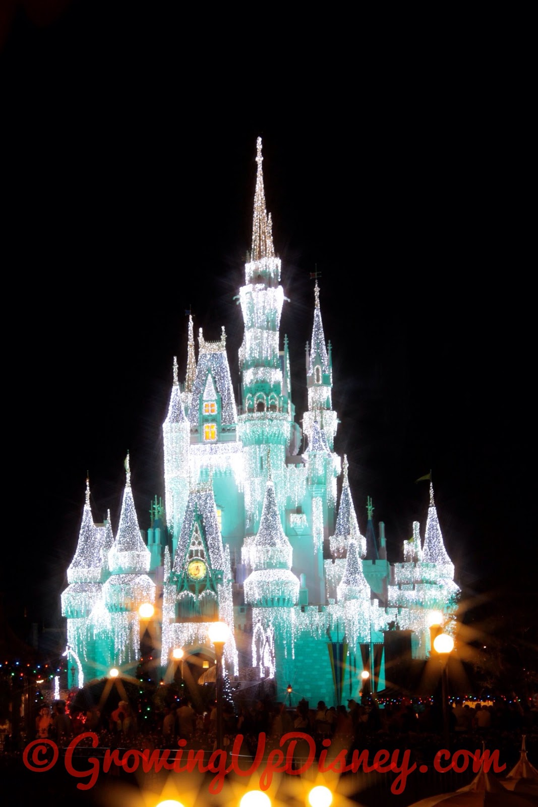 Growing Up Disney: Photo Flashback! Cinderella Castle Dream Lights