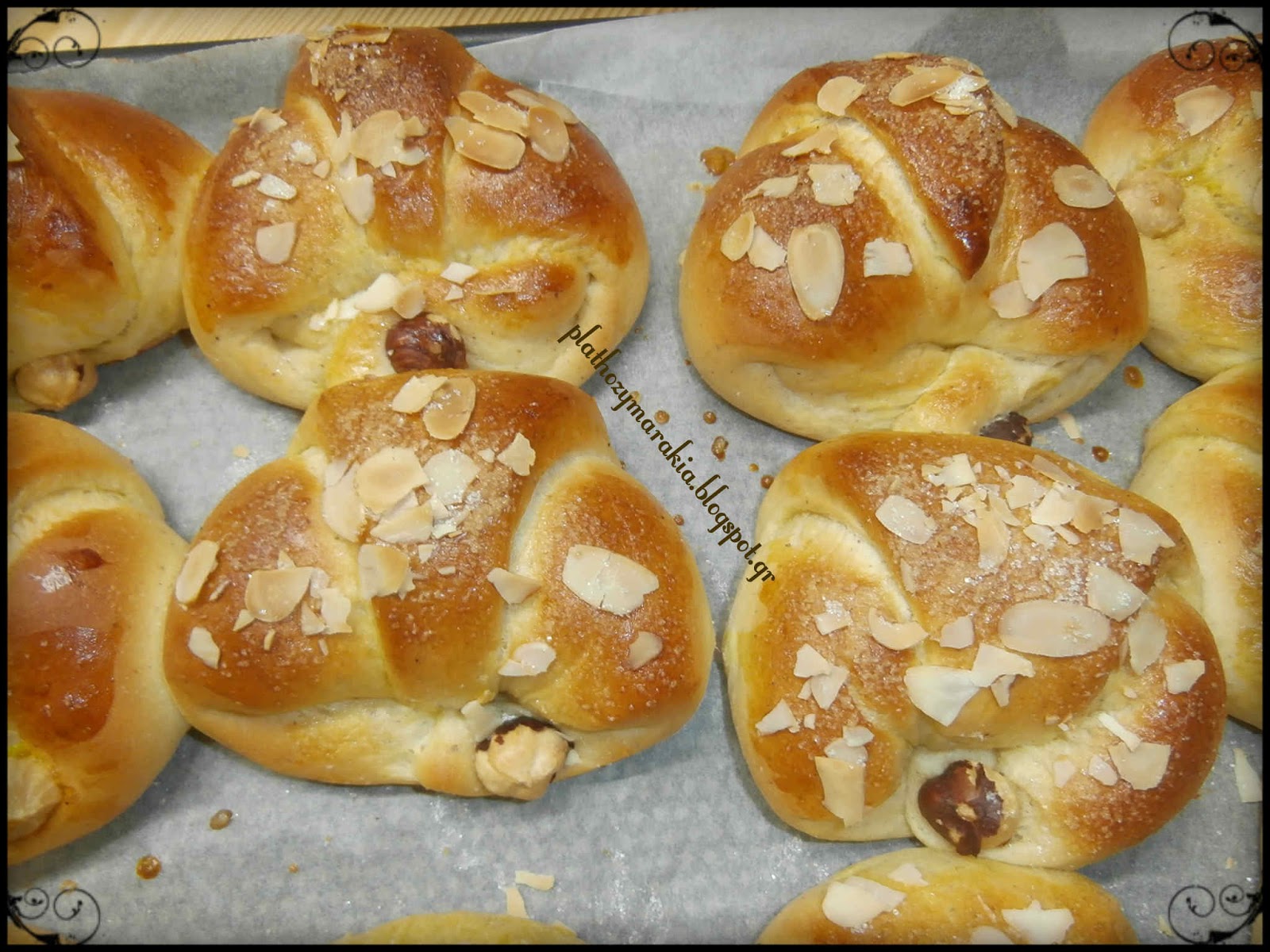 ΠΛΑΘΩ ΖΥΜΑΡΑΚΙΑ ΜΕ ΤΑ ΔΥΟ ΧΕΡΑΚΙΑ ..: ΤΣΟΥΡΕΚΑΚΙΑ ΝΗΣΤΙΣΙΜΑ ΜΕ ΣΟΚΟΛΑΤΑ ...