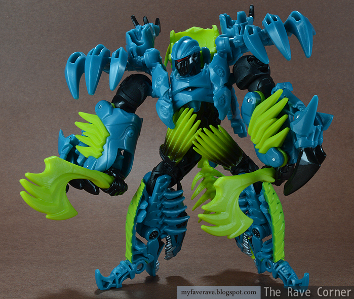 The Rave Corner: Transformers AOE Deluxe Slash Review