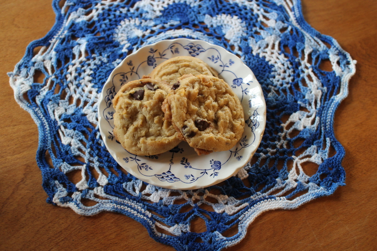Lilacs and Springtime: Chicago Crunch Chocolate Chip Cookie Recipe