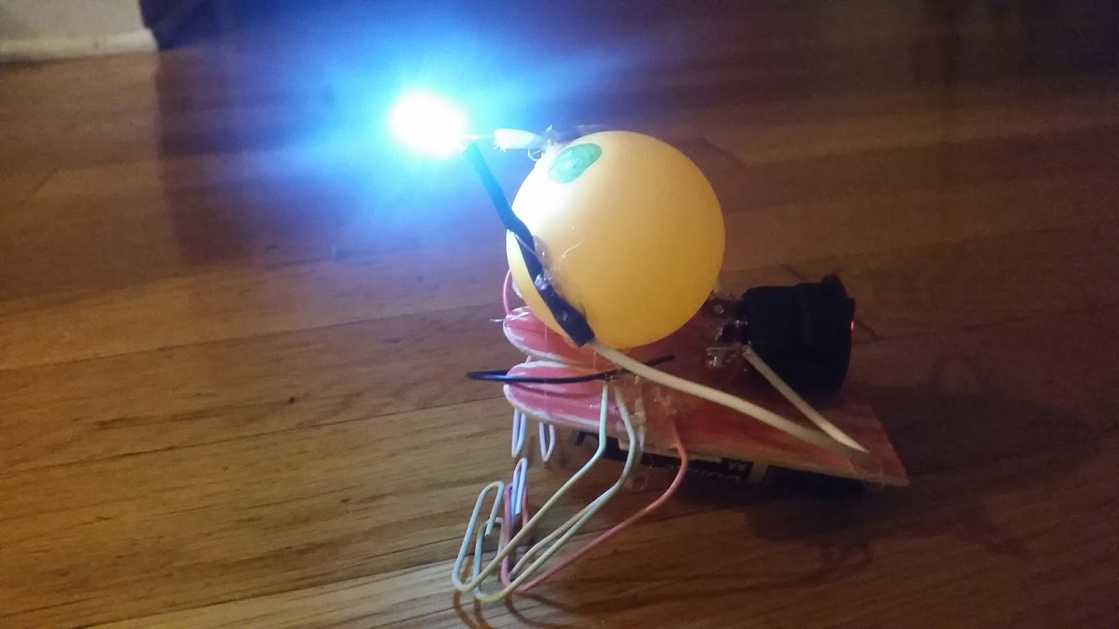 30 Days of Scratch, Makey Makey and Electronic sorts: Day 10: A light ...