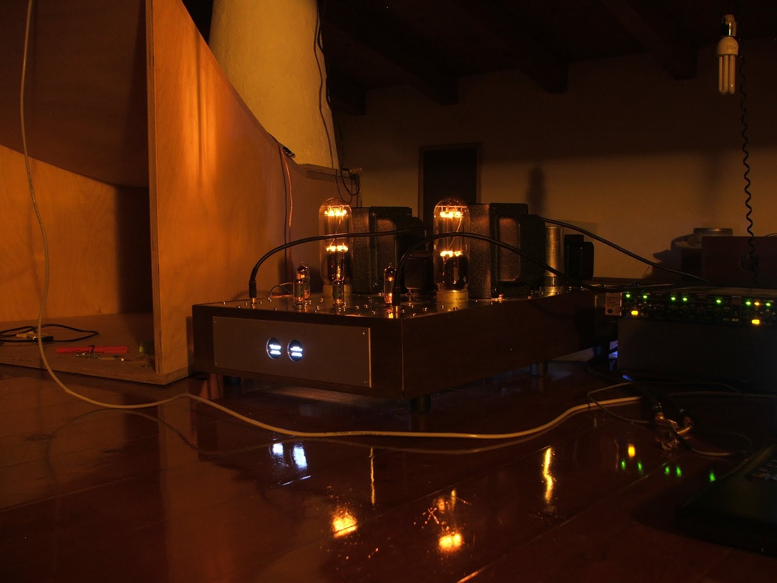 doityourselfaudio: Uesugi SE 211 Tube Amplifier