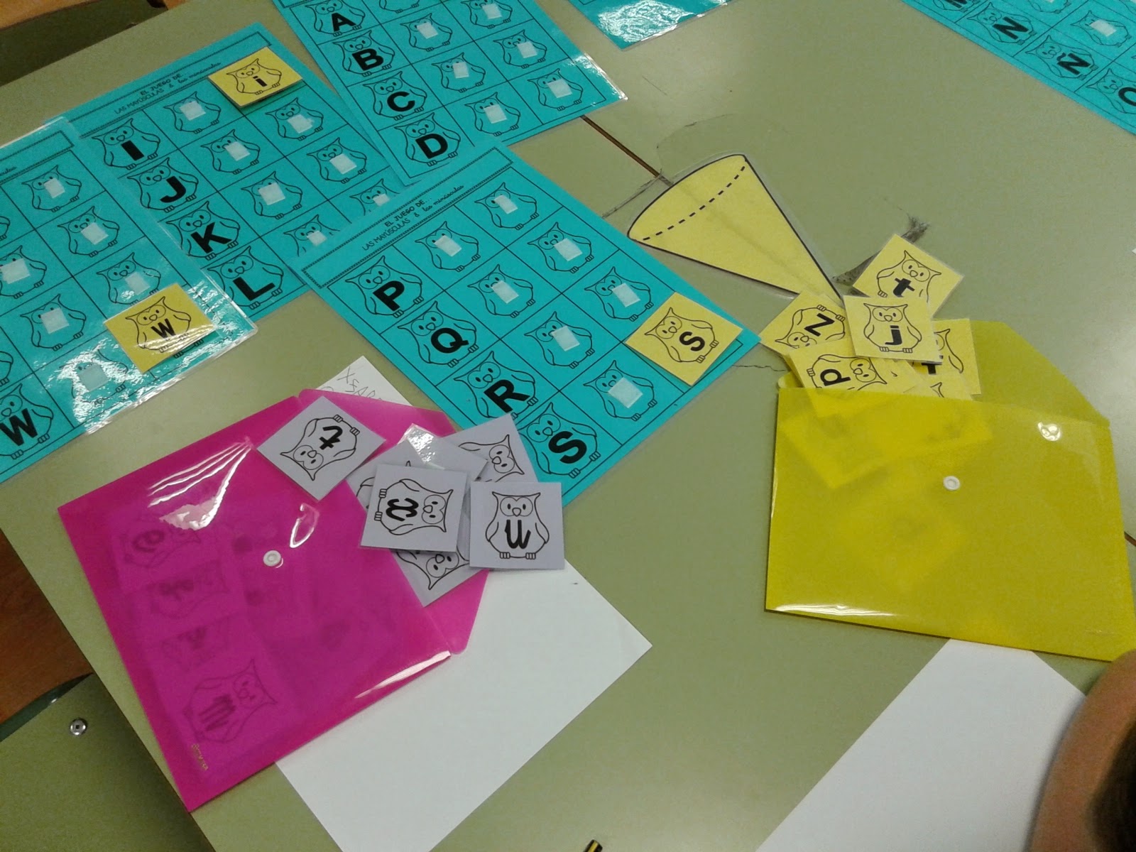 La clase de Laura: Los búhos y las letras