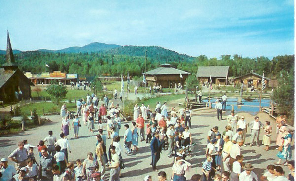 Studio Pluche: Frontier Town