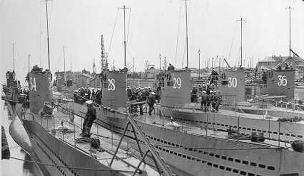 Coronel Von Rohaut: "German U Boot"