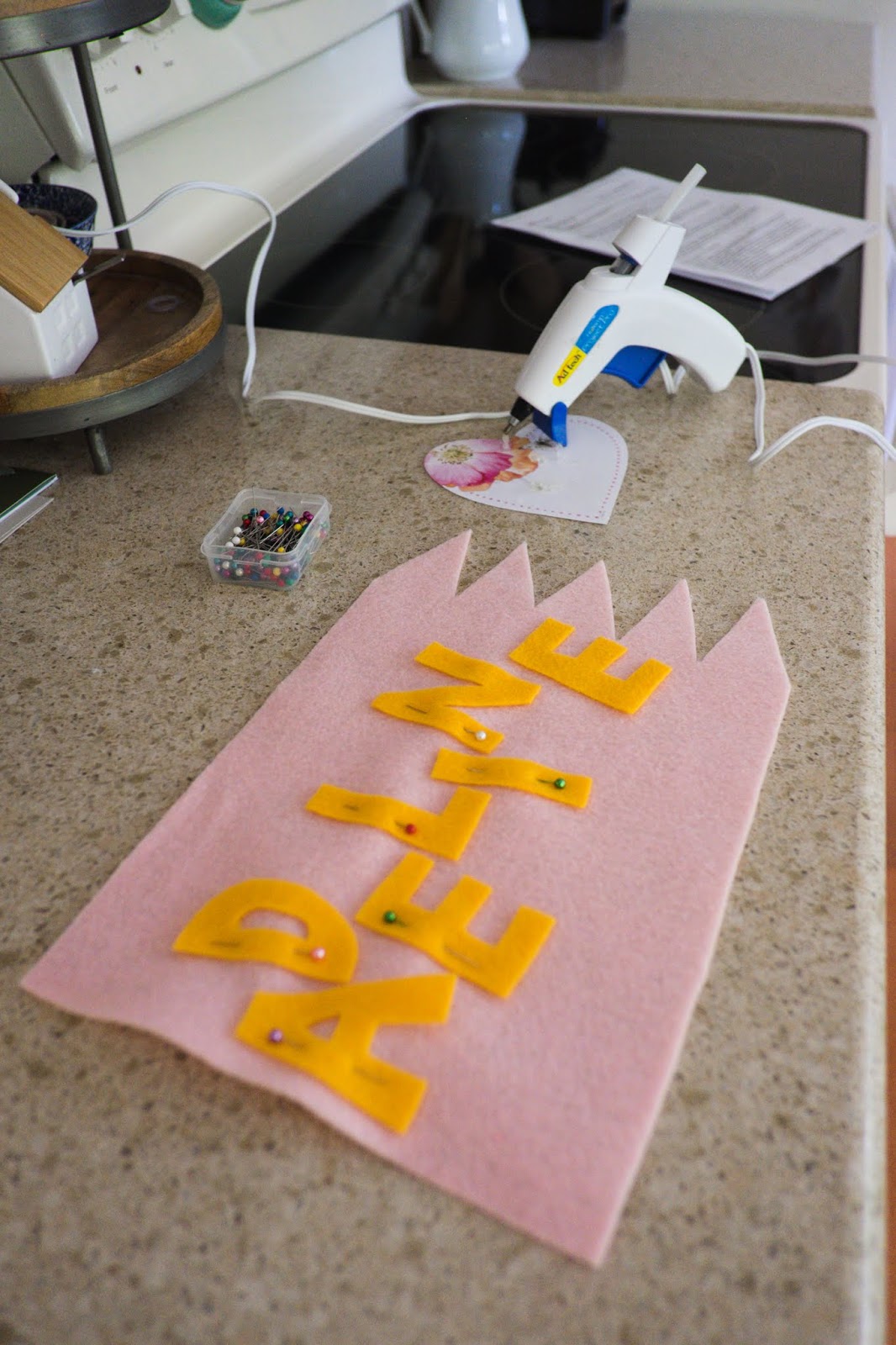 Domestic Fashionista: Felt Name Flags