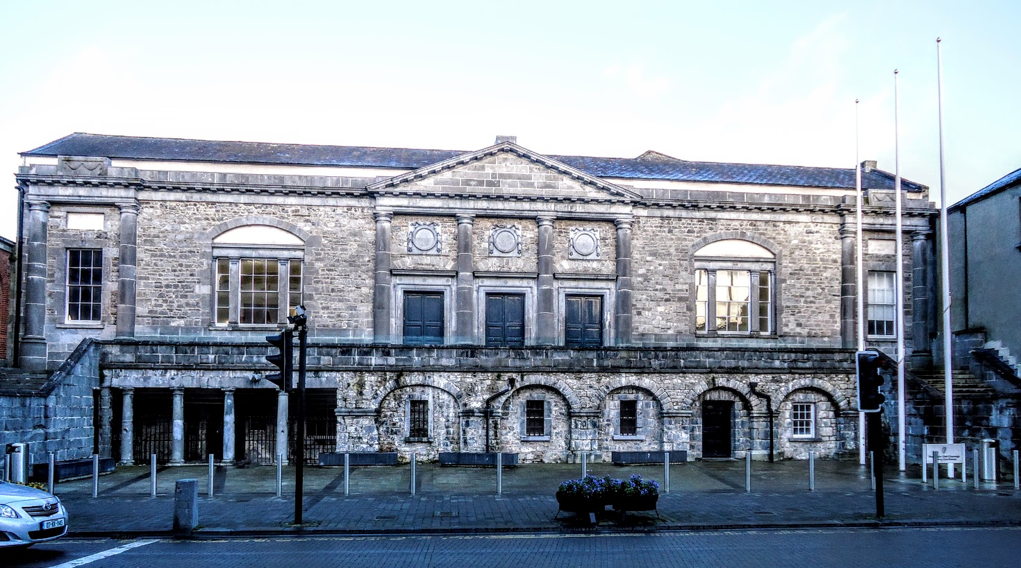 Patrick Comerford: Grace’s Castle, a modern courthouse in Kilkenny ...