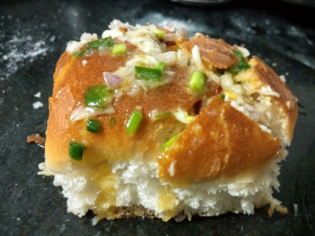 Pull A Part Garlic Bun