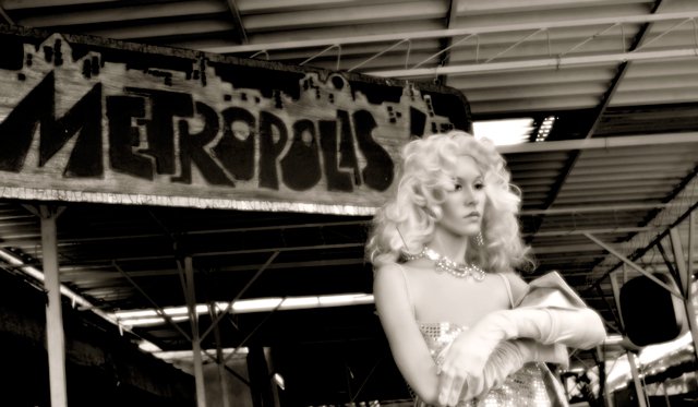 Carolee Ross' Art Scene: Ed Valfre’s Dreamland - an exploration