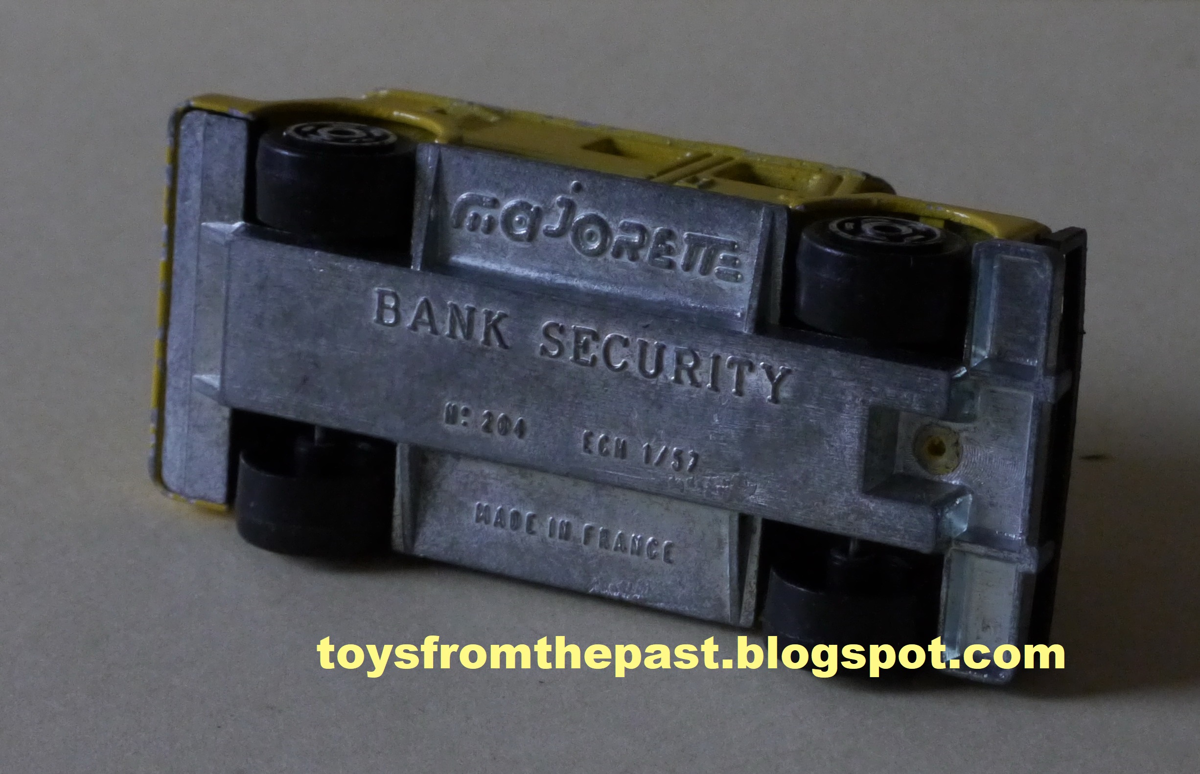 Toys from the Past: #952 MATCHBOX SECURITY TRUCK (Nr. 69) vs. MAJORETTE ...