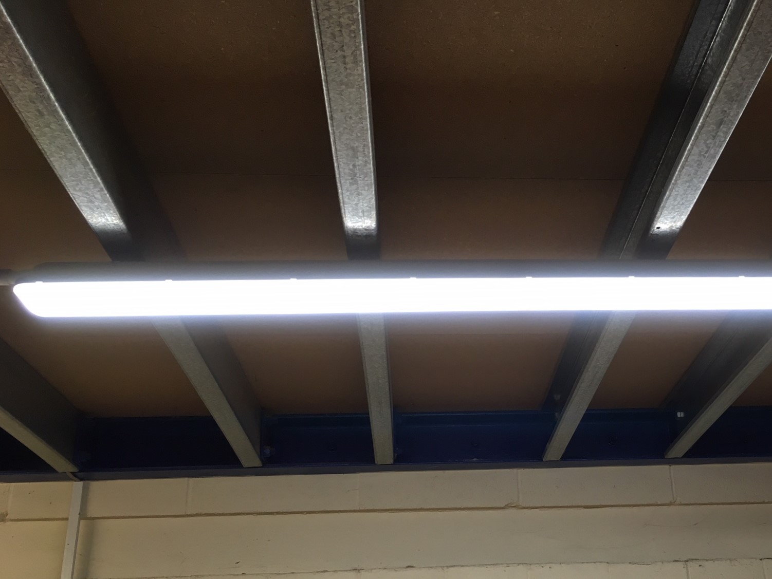 Double Insulated LED Batten 5ft Striplight. 48W, 4000 Lumens IP65 ...