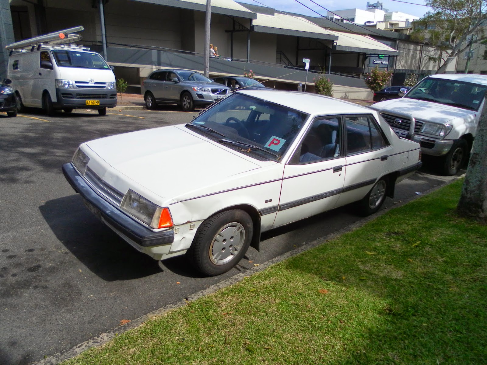 Aussie Old Parked Cars: 1985 Mitsubishi GN Sigma GL 2.6 Sedan
