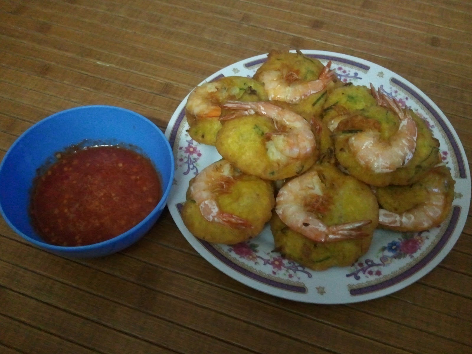 My New Cubicle: Cucur udang tembam resepi cik mat gebu