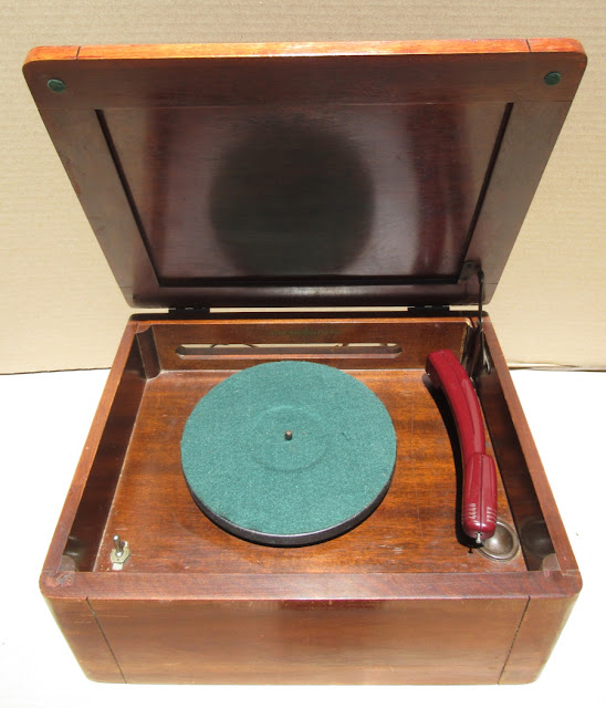 Cape Radio: General Electric turntable - 1940s