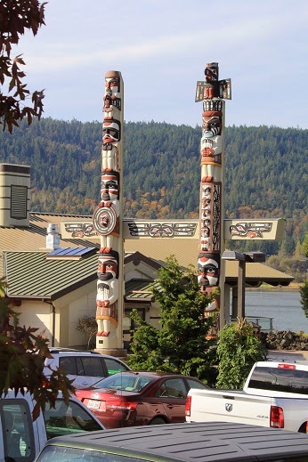 The Wanderers: Jamestown S'Kallam Tribe's Totem Poles