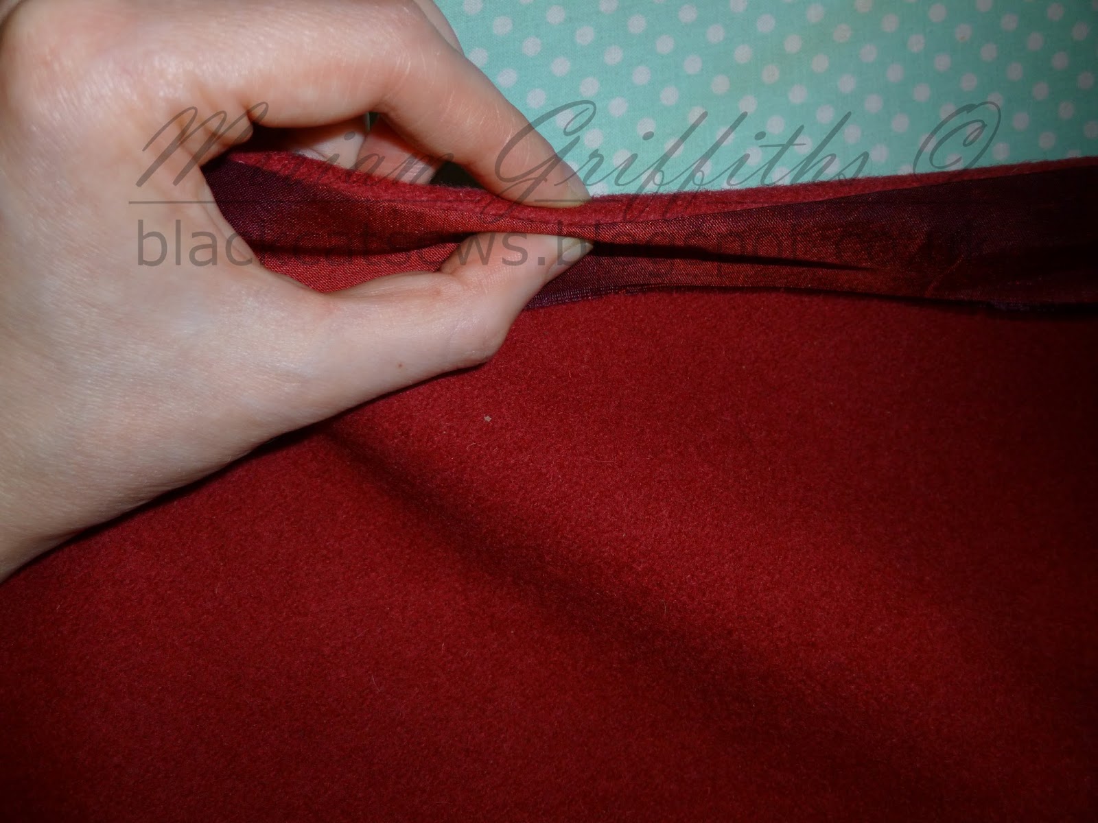 In My Lady's Chamber: Tutorial: how to make perfect facings