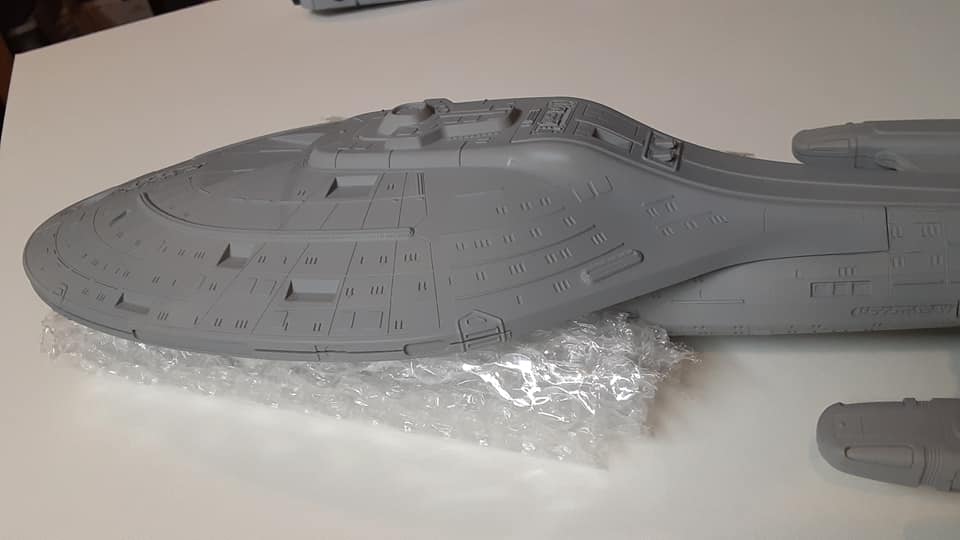 The Trek Collective: Round 2 Models reveal brand new USS Voyager model ...