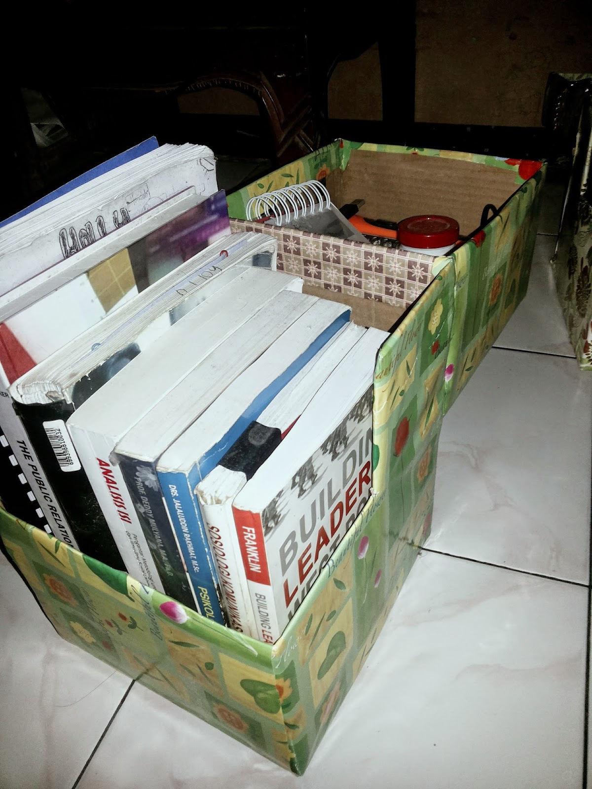 Ruang Persepsi: Cara Membuat Box File Dari Bahan Bekas