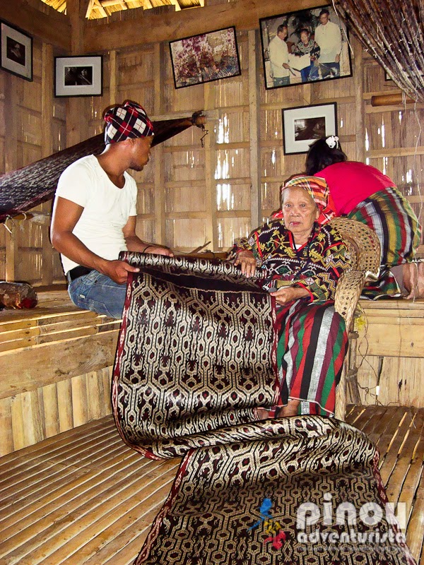 LAKE SEBU: Lang Dulay, her T'nalak and the T'boli Dreamweavers | Pinoy ...