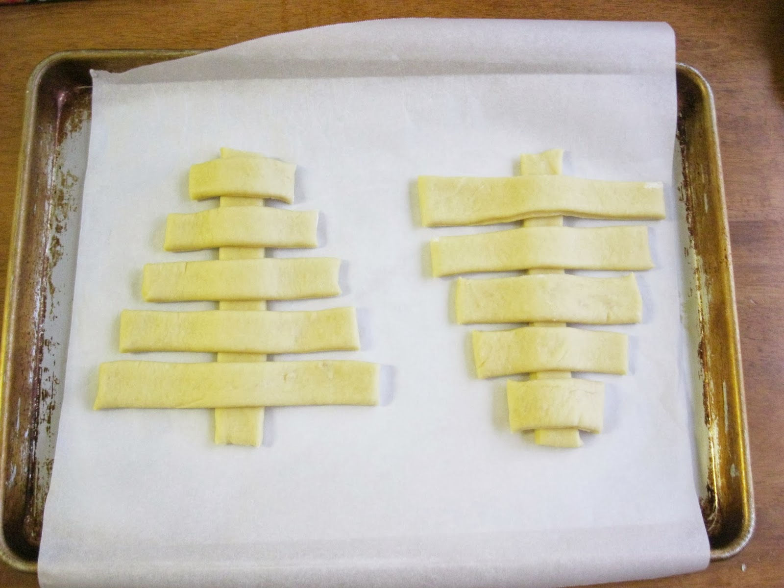 A Handful of Everything: Christmas Tree Bread