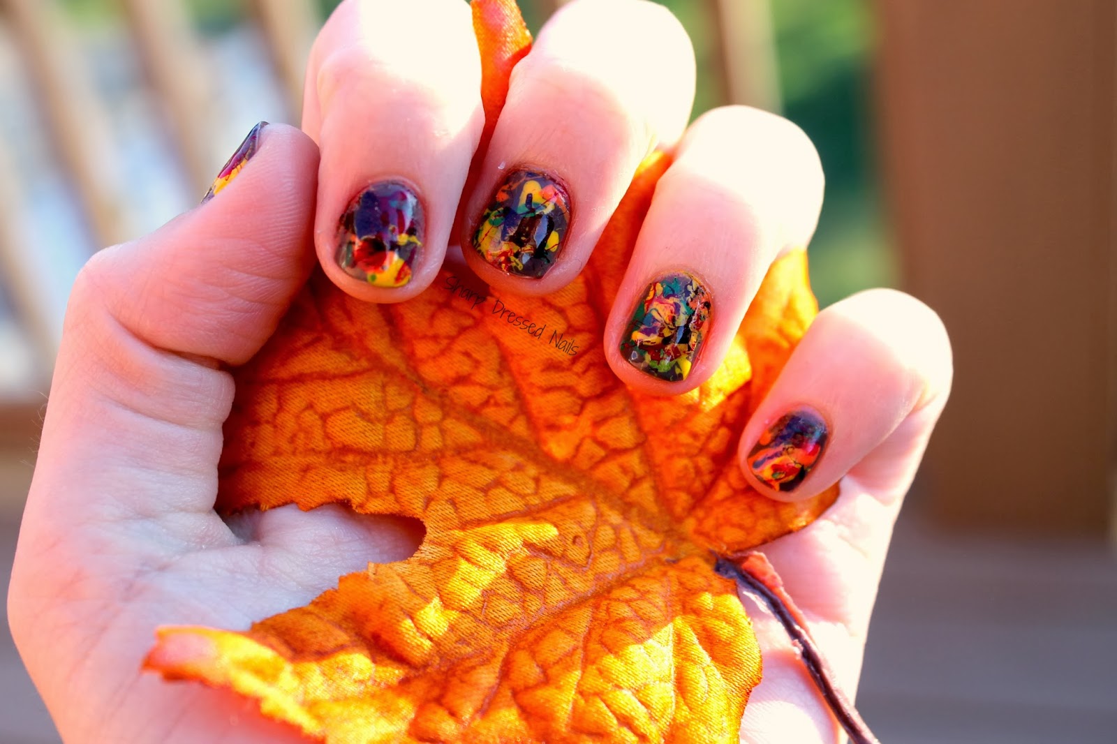 Sharp Dressed Nails: Abstract Fall Nails