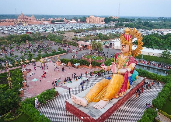 Nilkanth Dham, Poicha - Location, Attraction, Timings, Ticket Price ...