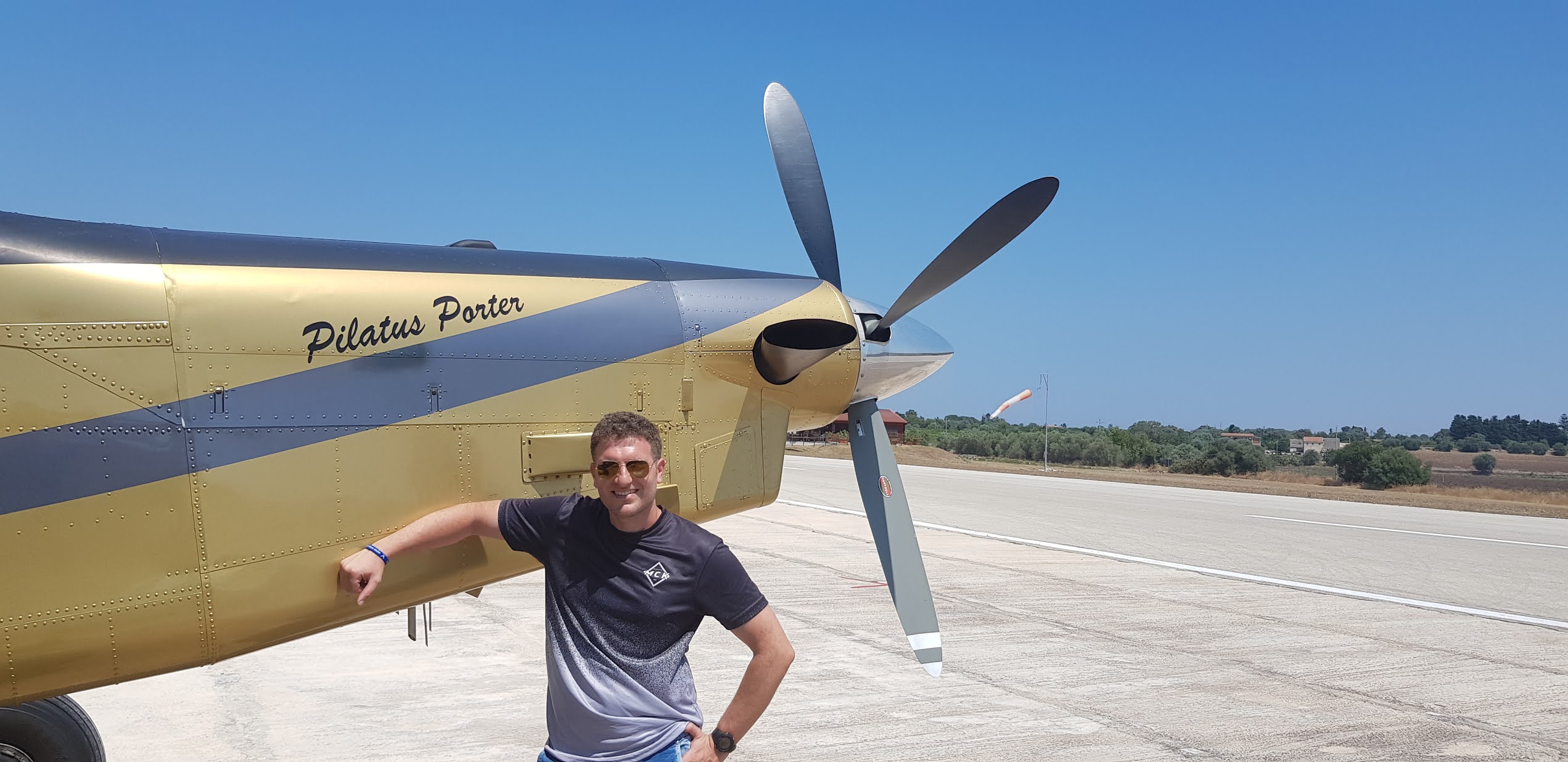 GOLF' Pilot Aviation BLOG: Flying with GoldenEye James Bond 007 Movie ...