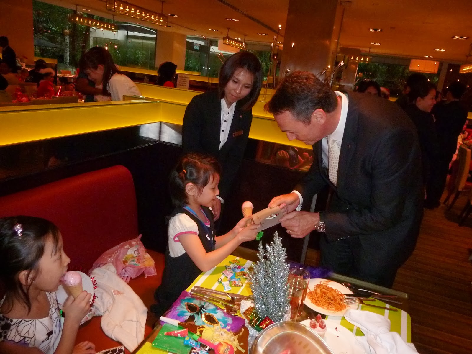 Kee Hua Chee Live!: PART 1---SHANGRI-LA HOTEL KUALA LUMPUR RAISES ...