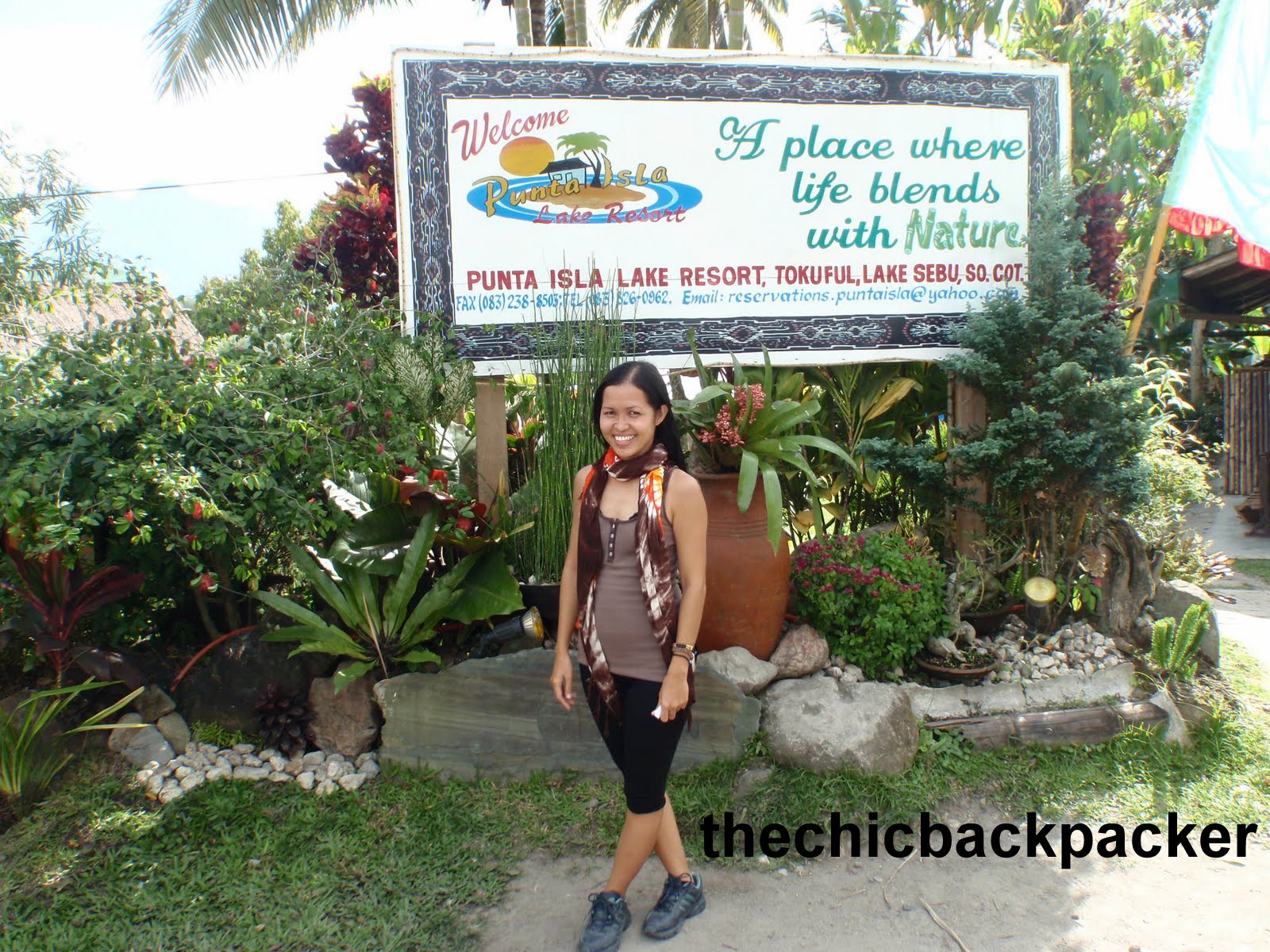 THE CHIC BACKPACKER: Punta Isla Lake Resort, Lake Sebu, South Cotabato