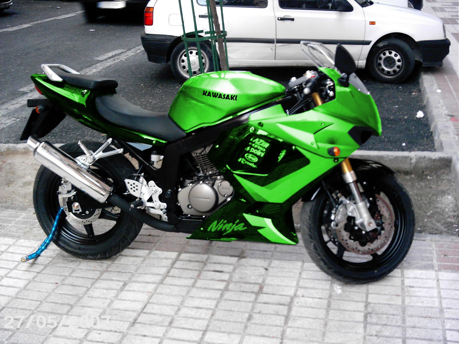 KASINSKICOMET: COMET PERSONALIZADA