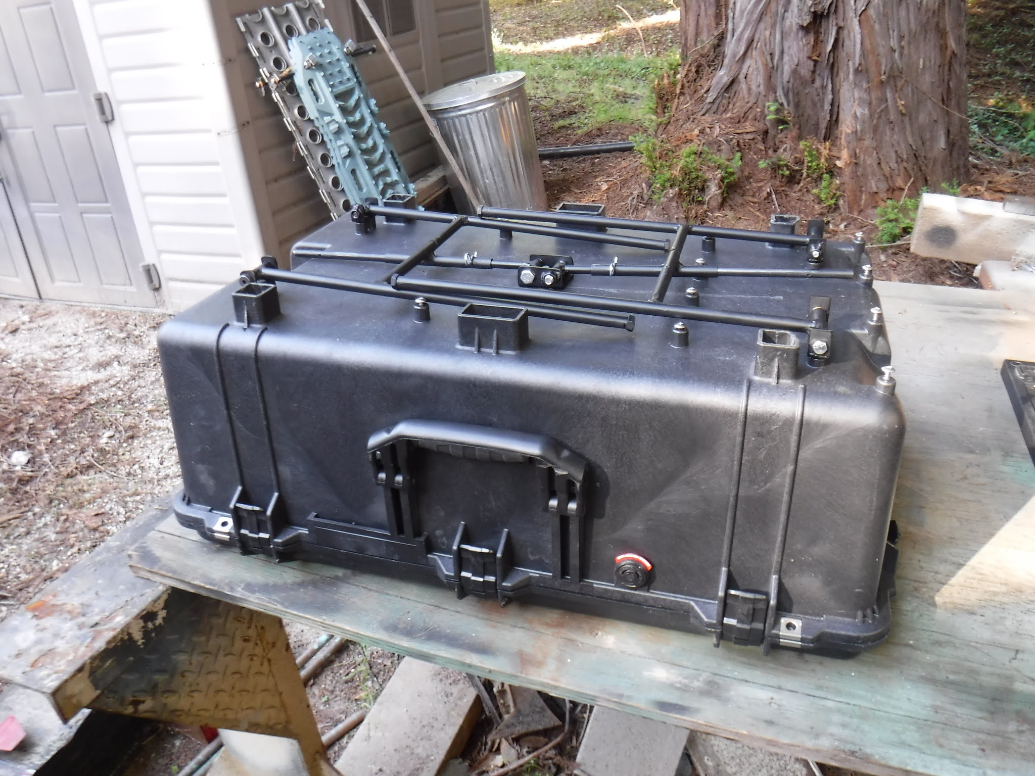 Genocache: NEVER BEEN DONE BEFORE! Folding legs for Pelican 1650 case